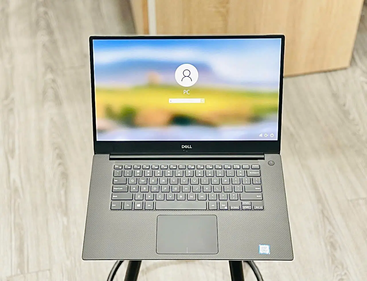 DELL PRECISION 5530 (CORE I7) (NHÔM ĐEN)