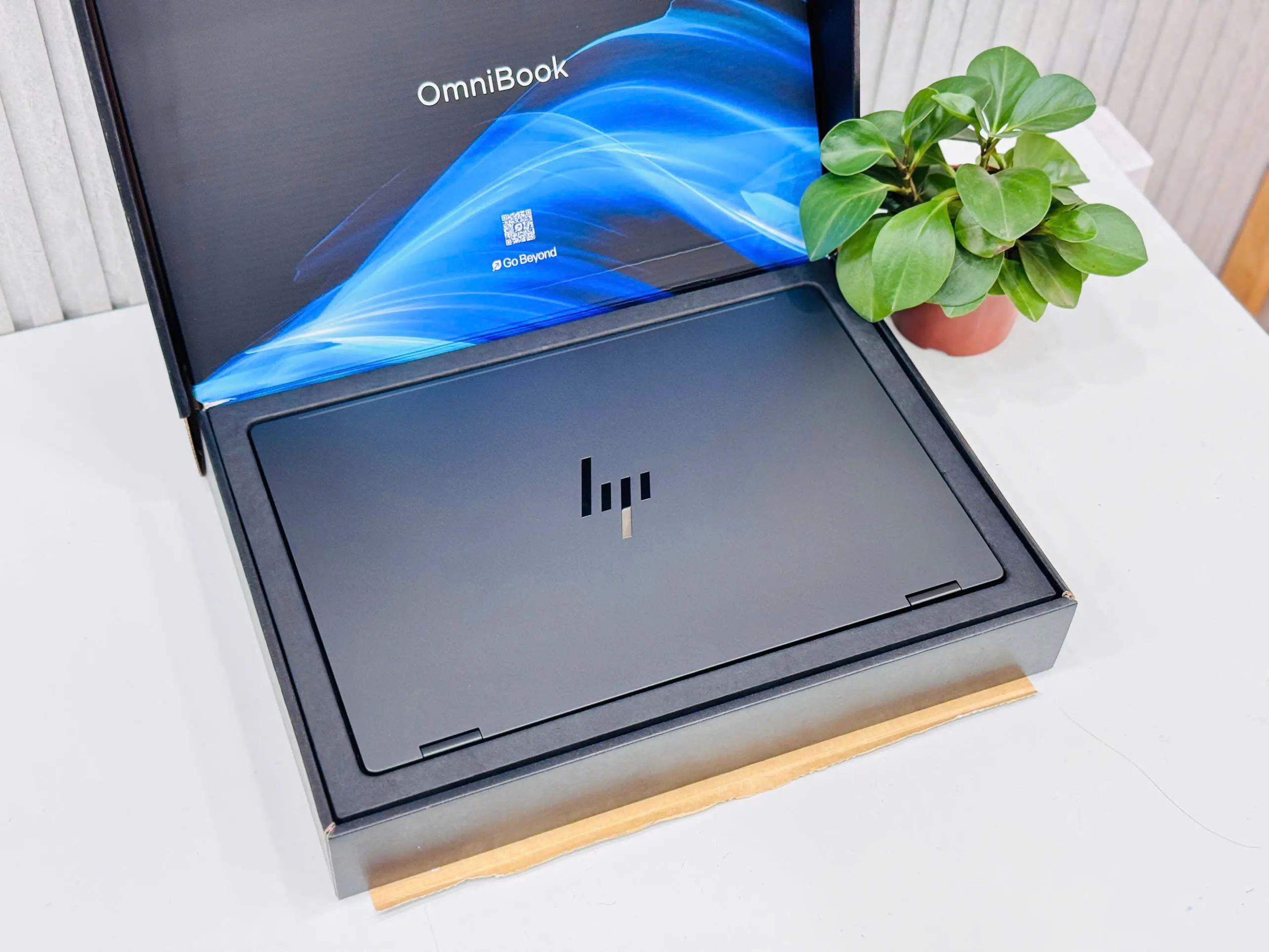 HP OmniBook x Flip Laptop 16-as0023dx (B5UH1UA) 2IN1 - FULL BOX