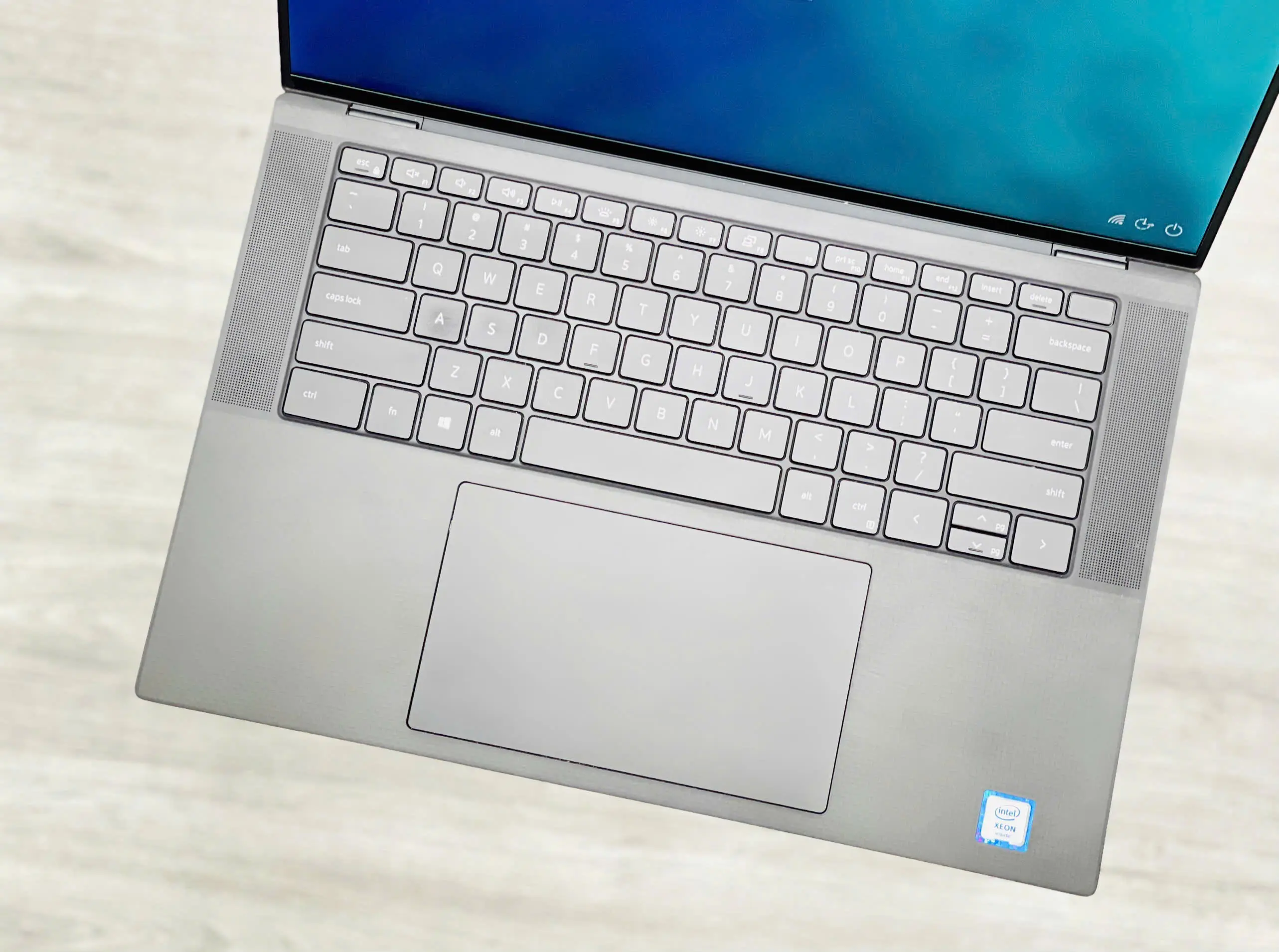 DELL PRECISION 5550 (XEON)